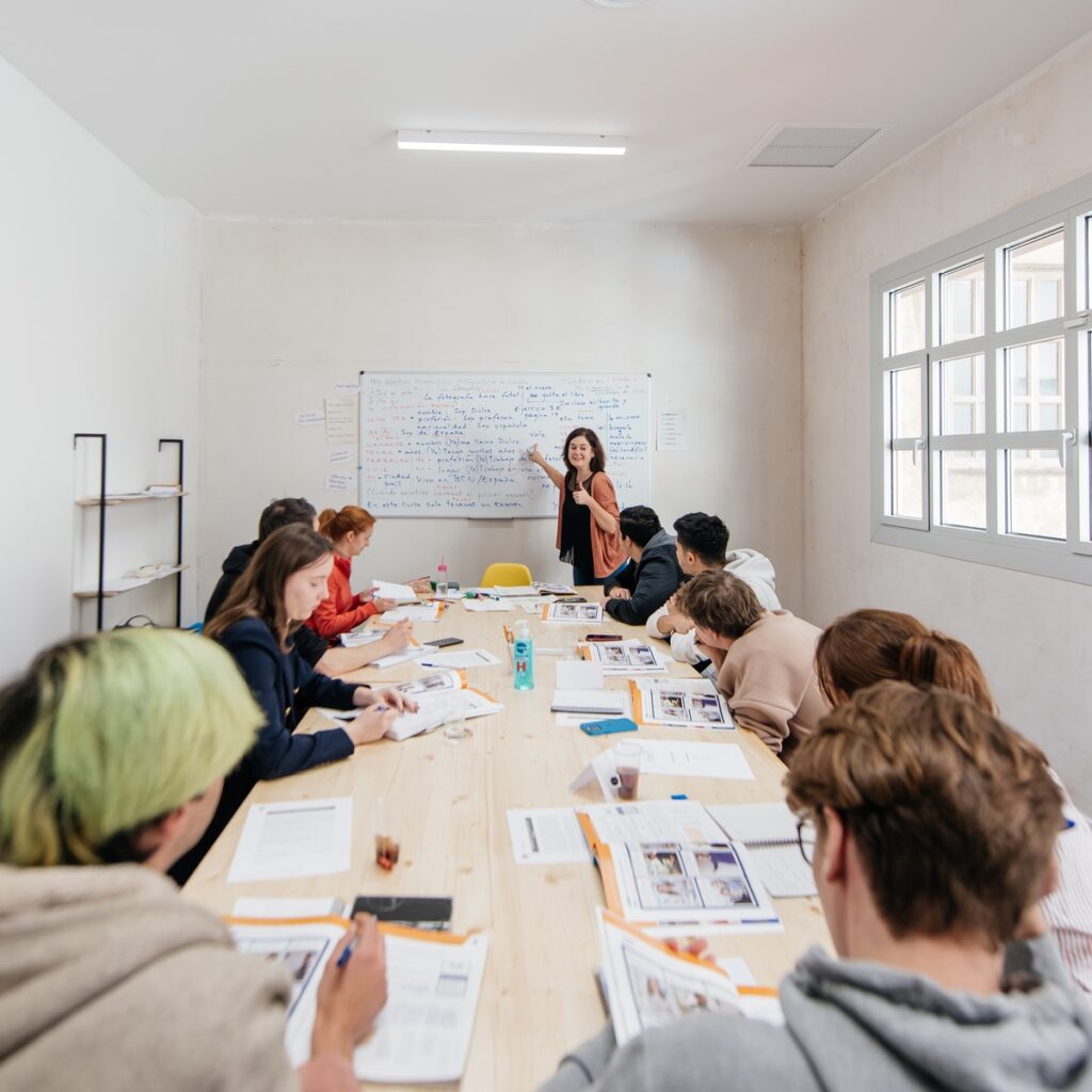 Spanish Courses in Barcelona | Freeda Language Space